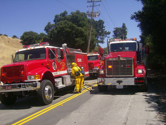 MOFD Acts Quickly to Fight Orinda Wildfire