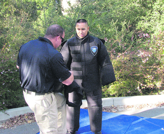 Orinda Police Trained in Taser Use | Orinda
